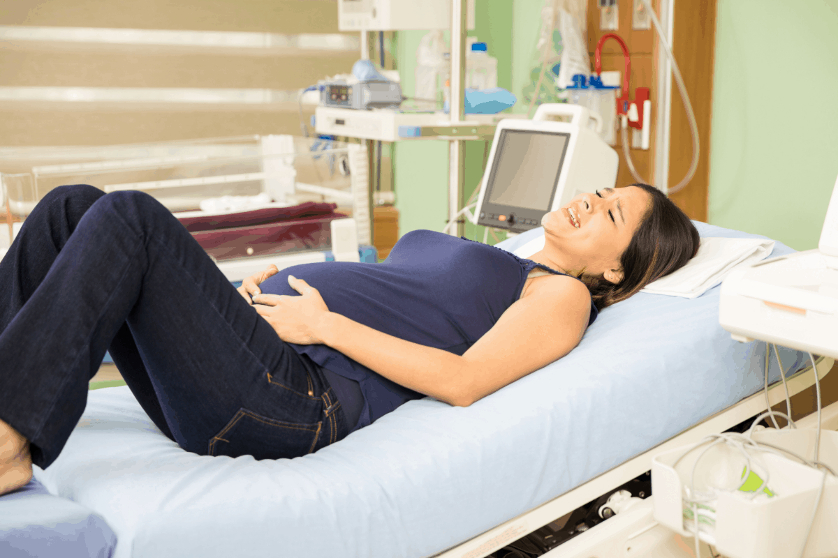 What Labor Contractions Really Feel Like: 16 Moms Share