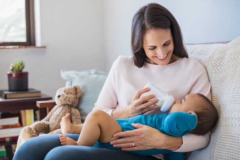 How to Hire the Perfect Nanny (7 Simple Steps) (2022)